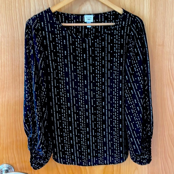 evereve Peyton Jensen | Tops | Peyton Jensen Black Split Sleeve Blouse ...